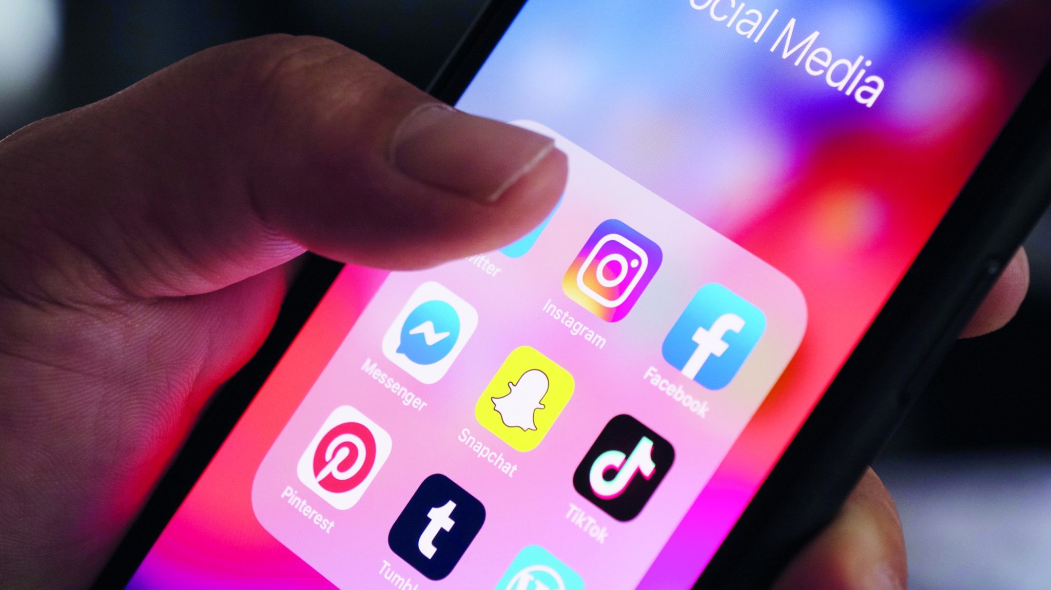 The Relationship Between Social Media and Self-Esteem | DISA