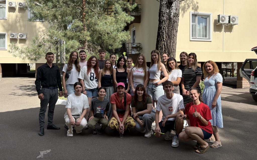 Youth Combat Disinformation at Information Resilience Camp | DISA